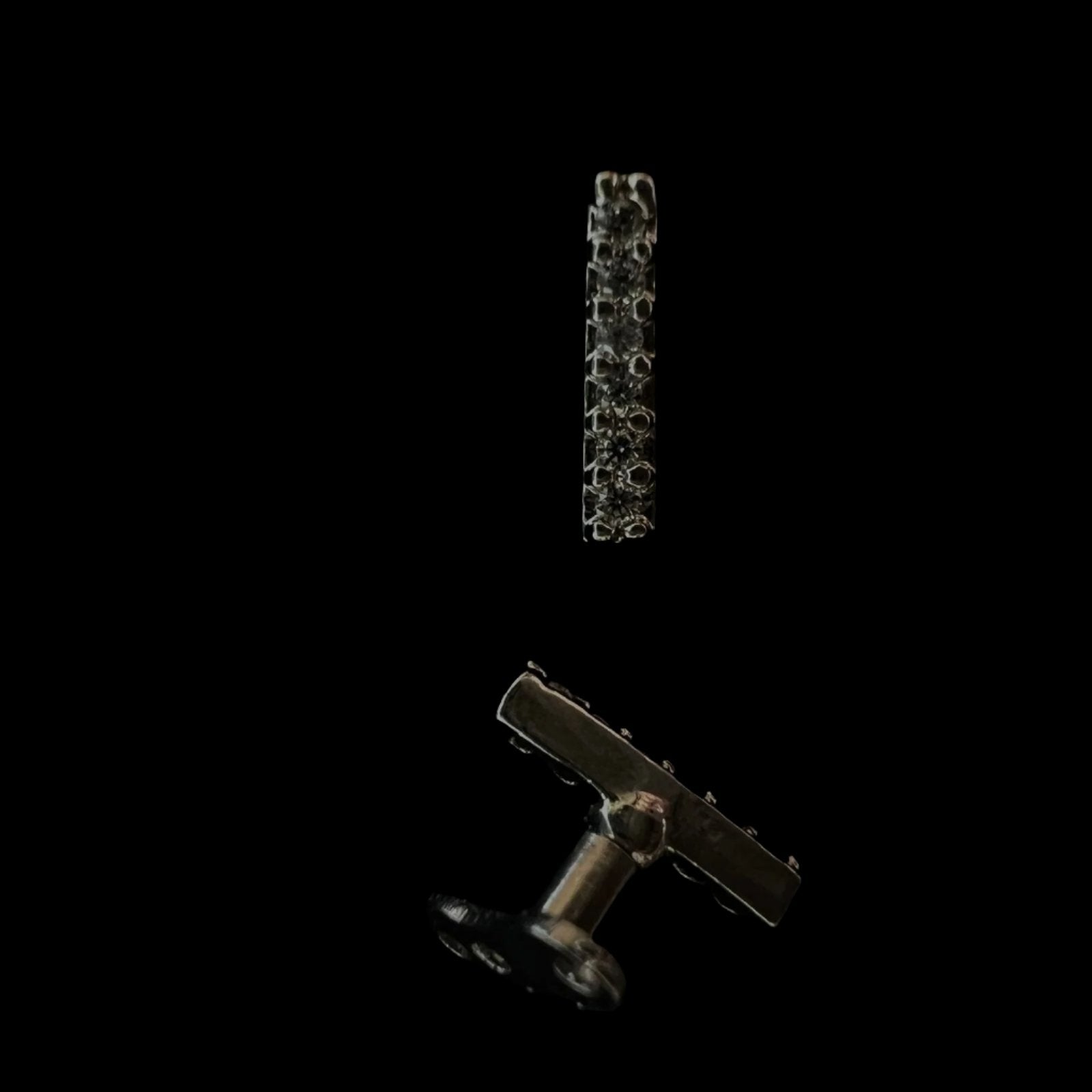 Line Dermal Piercing – LAMOE